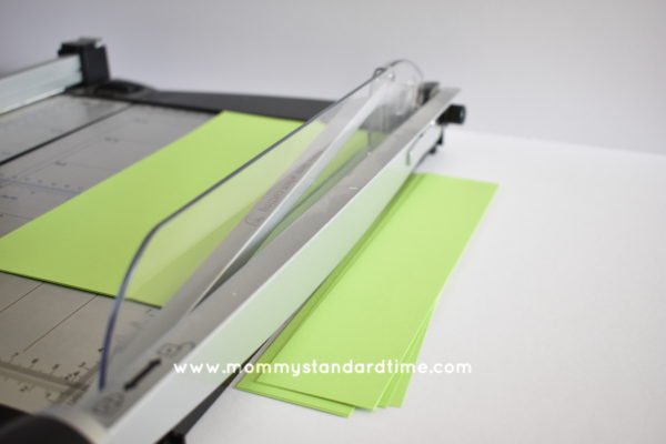 Quick and Easy Paper Shamrock Craft - Mommy Standard Time